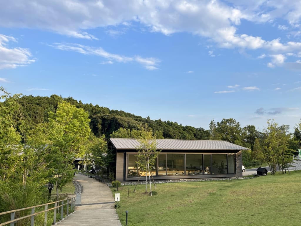 【町田市】『44APARTMENT 薬師池店』の新作ソフトクリームで、クールダウンはいかがですか♪ | 号外NET 町田市